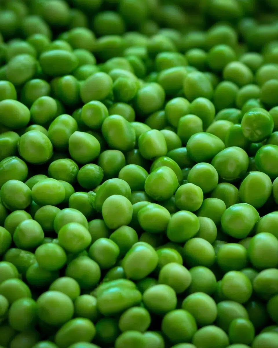 Arakas Latheros: A Classic Greek Pea & Potato Stew